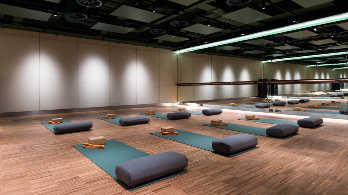 Yoga Classes in London | Vinyasa, Power and Sattva Yoga | KXU